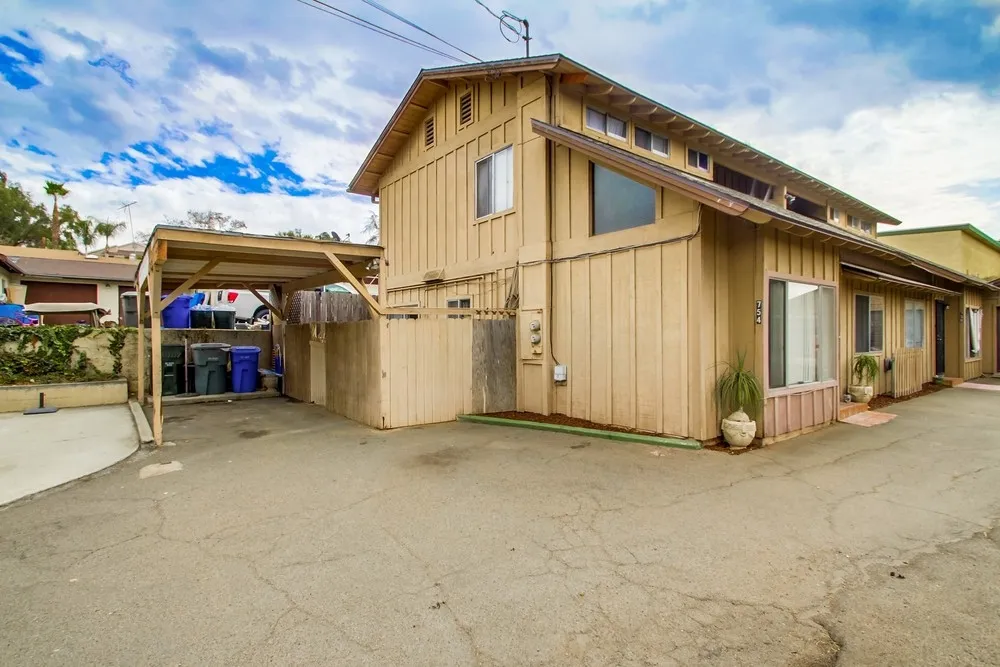 754 Copper Drive, Vista, CA 92083 | 160059287 | Nestfully