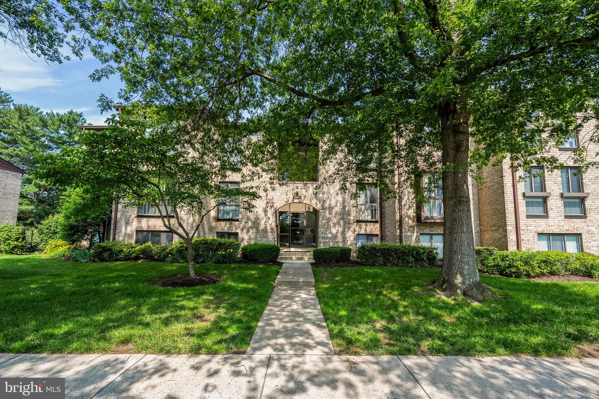 2074 Royal Fern Court Unit 1C, Reston, VA 20191 | MLS VAFX2247650 ...