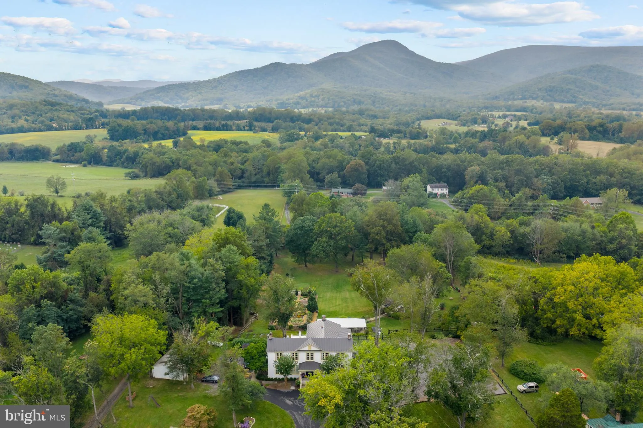 675 Zachary Taylor Highway, Flint Hill, VA 22627 | VARP2002296 | Nestfully