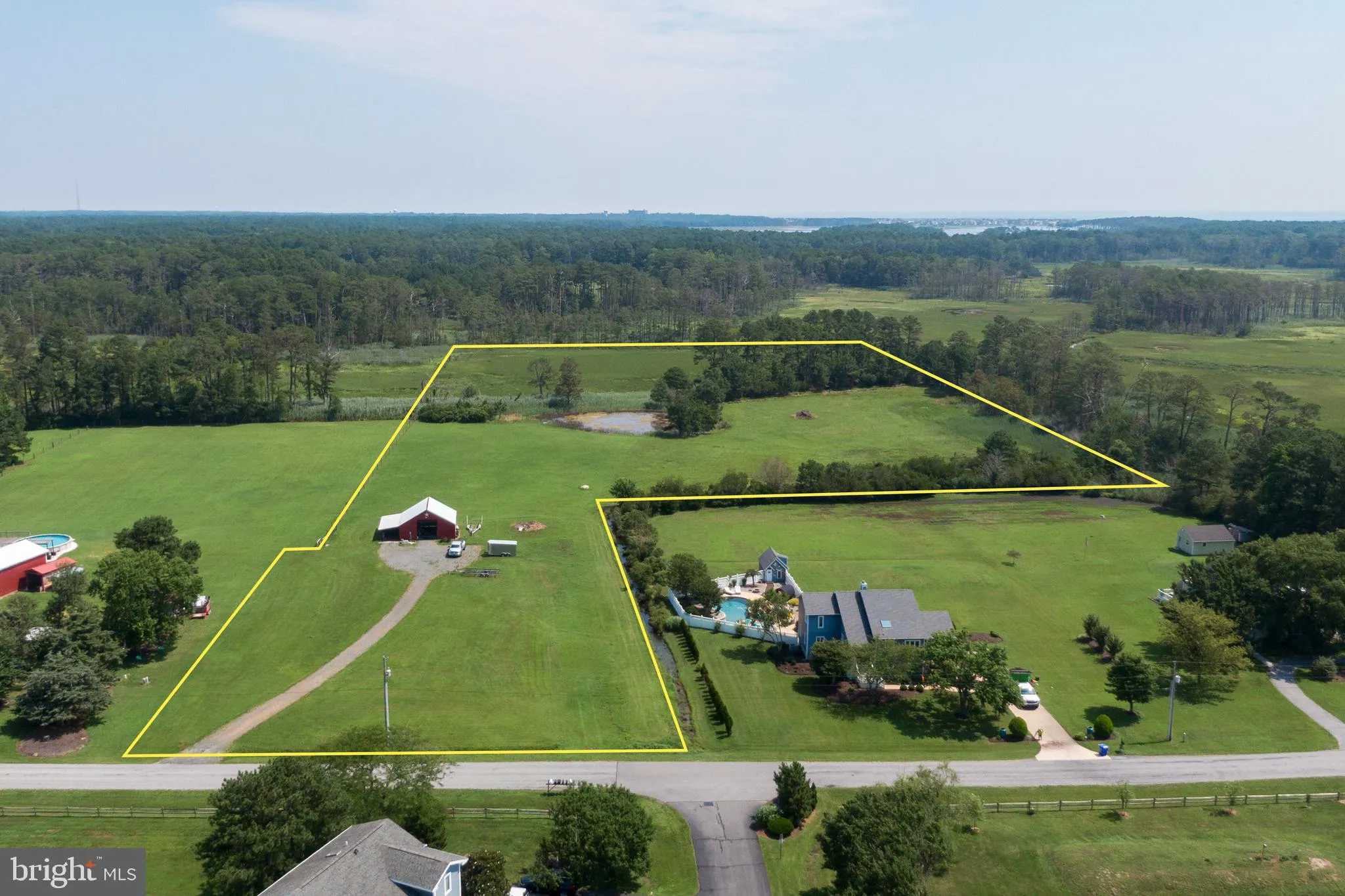 2560274572.jpeg?format=webp