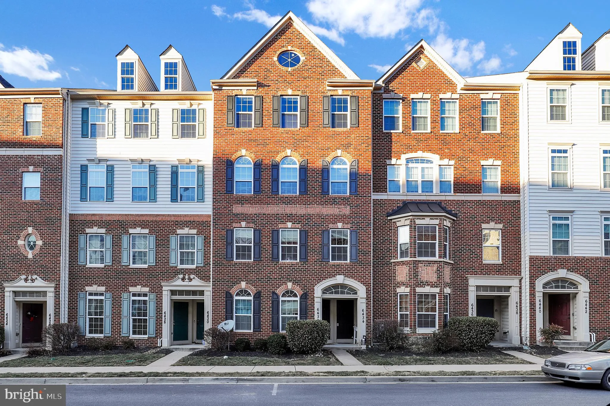 3646978131.jpeg?format=webp