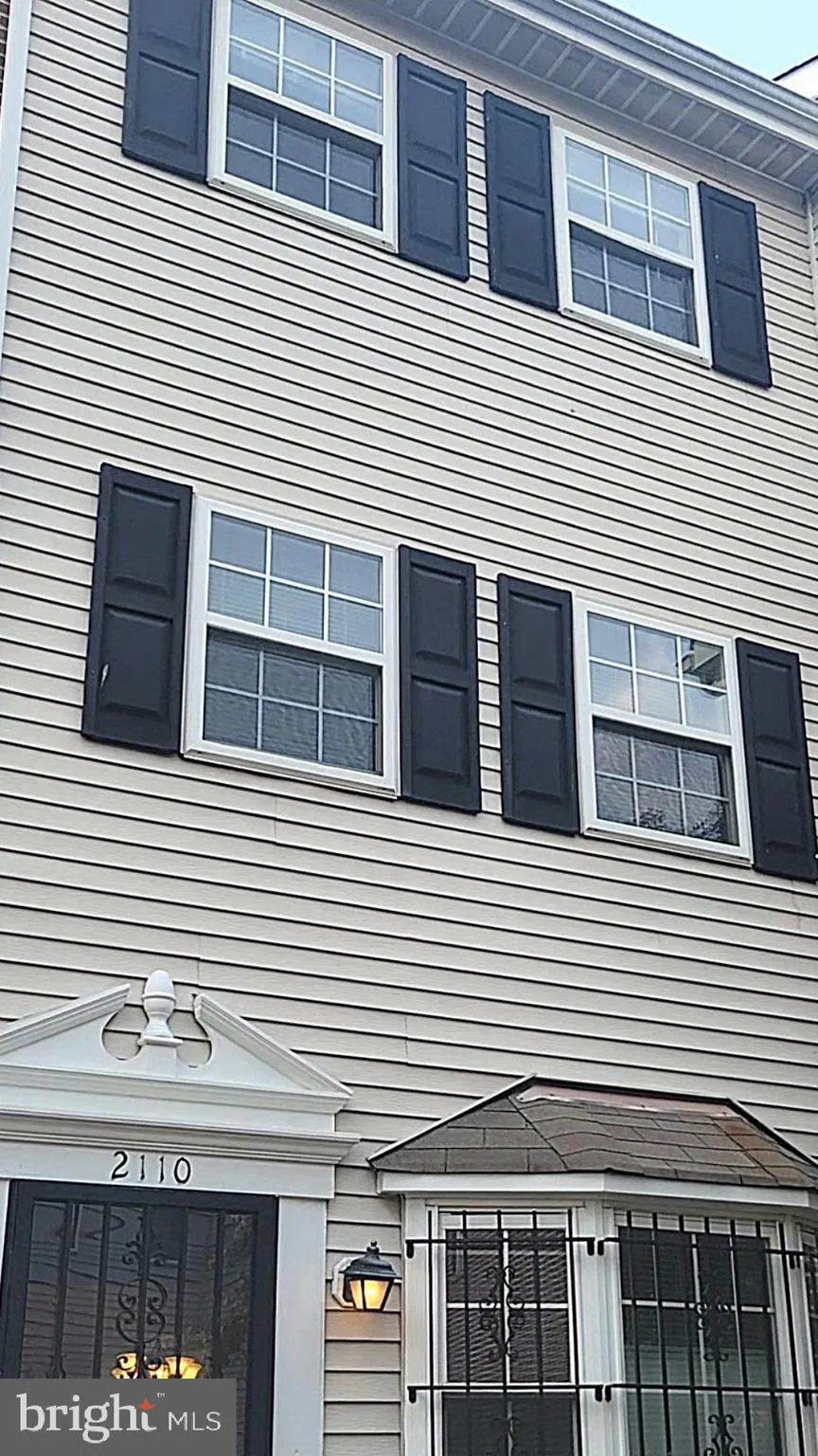 4059948141.jpeg?format=webp