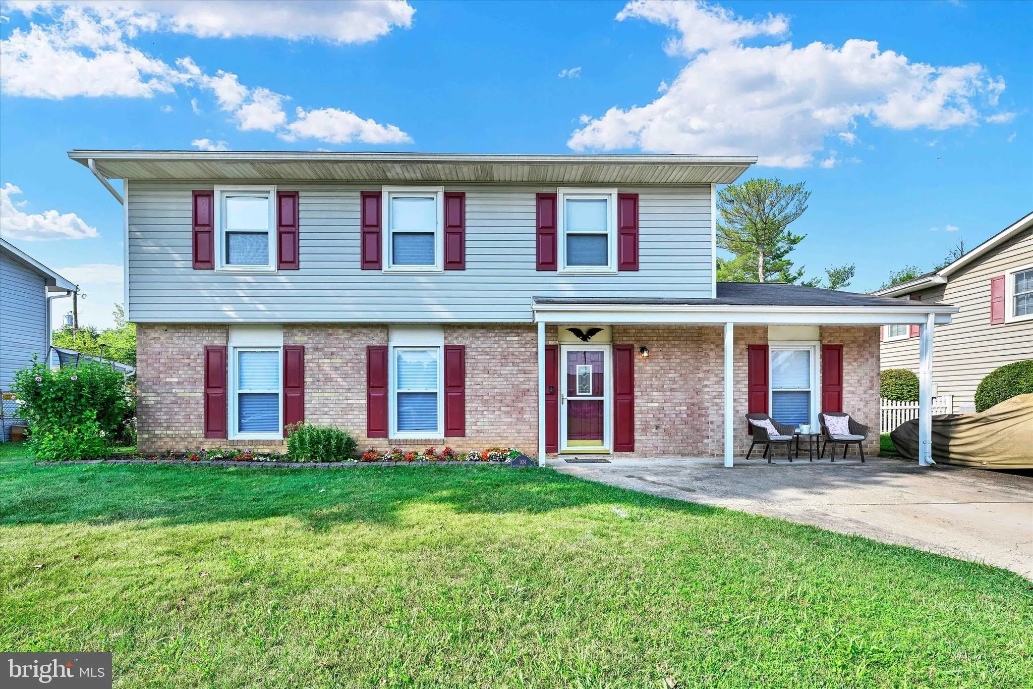 825087508.jpeg?format=webp