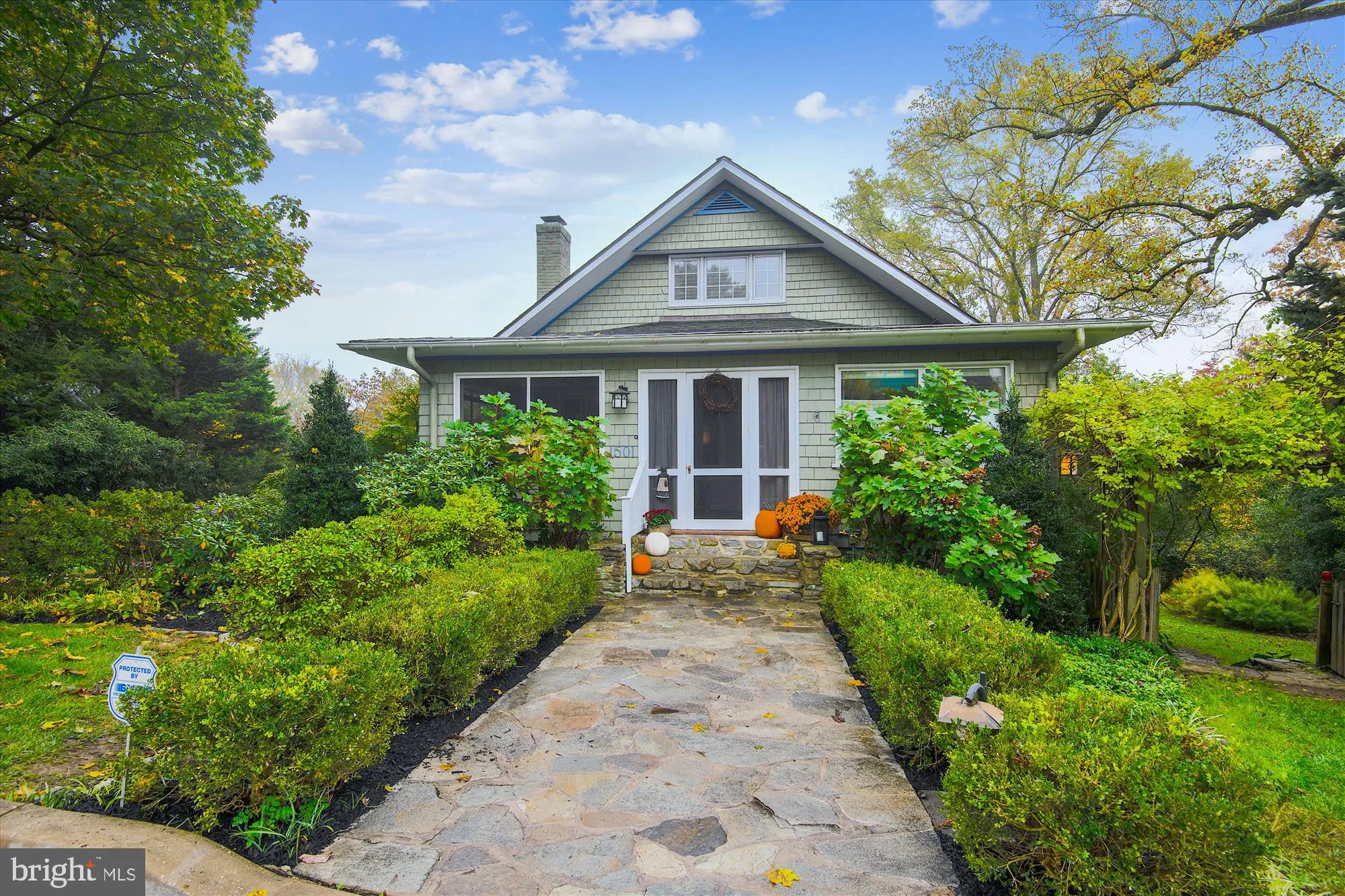 130185980.jpeg?format=webp