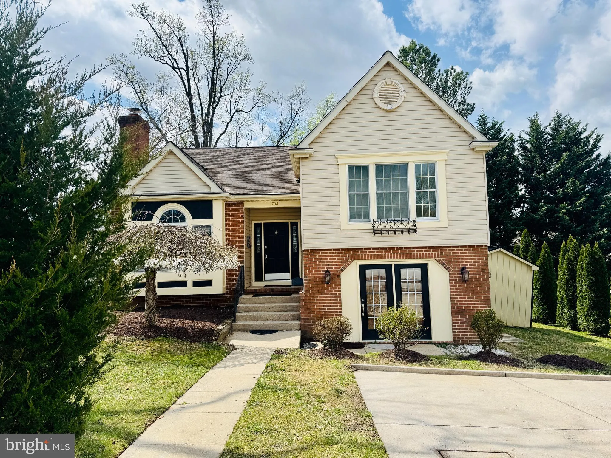 1256413378.jpeg?format=webp