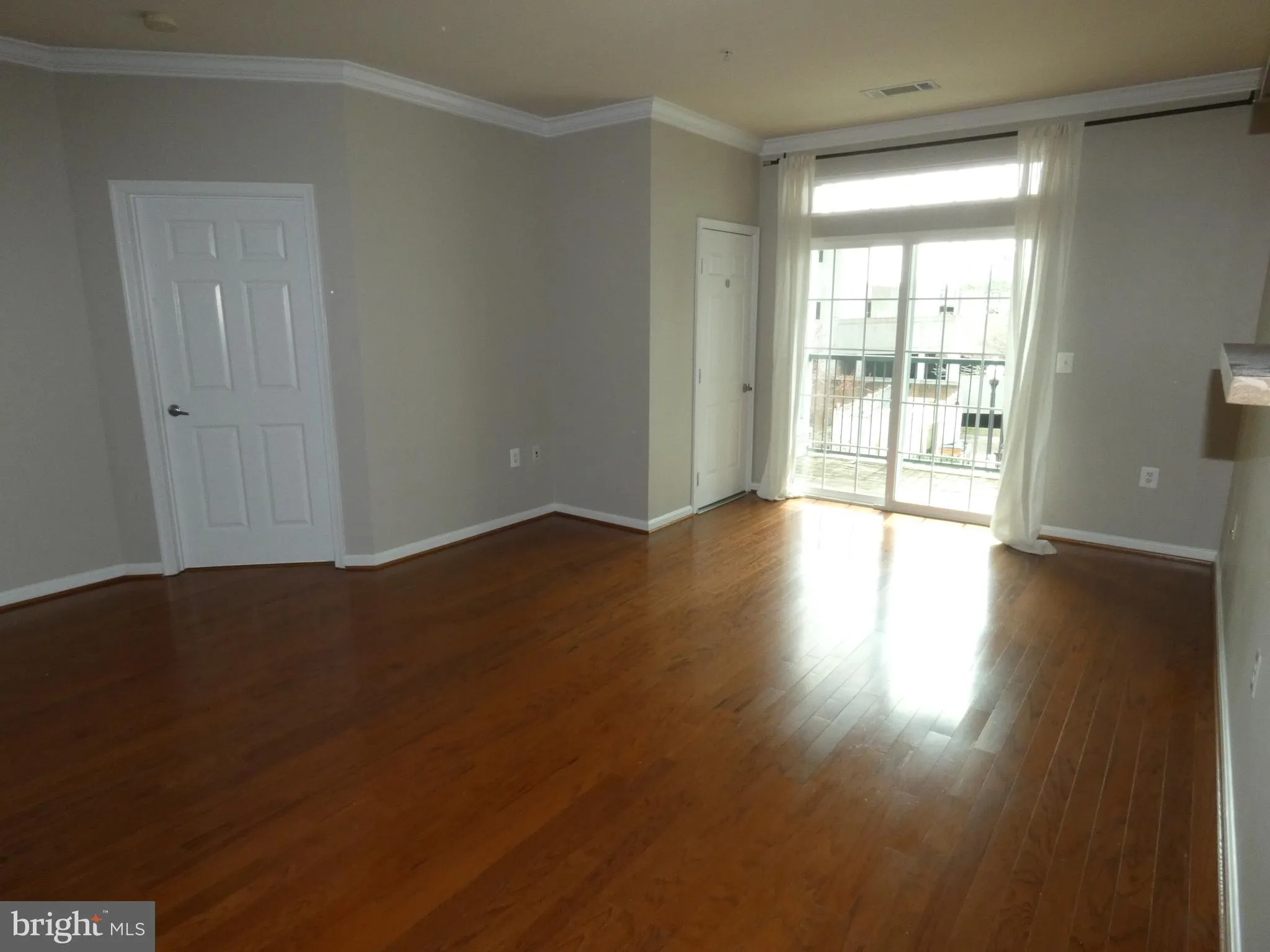 2465 Army Navy Drive Unit 1-215, Arlington, VA 22206 | VAAR2063978 ...