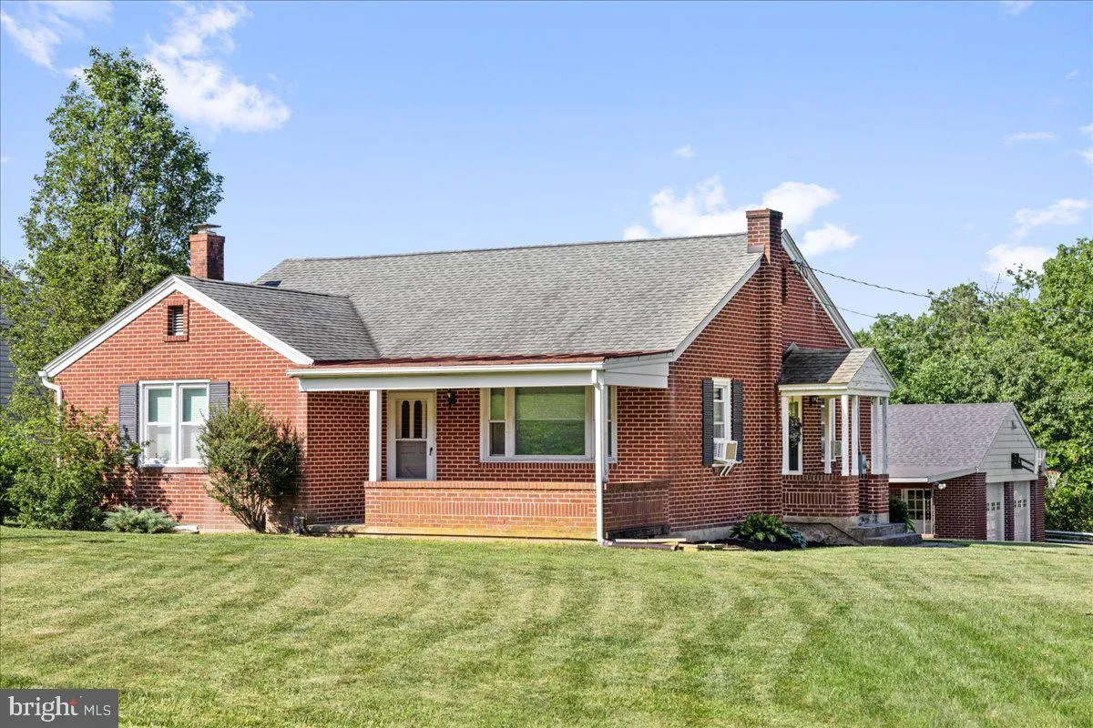 784681611.jpeg?format=webp