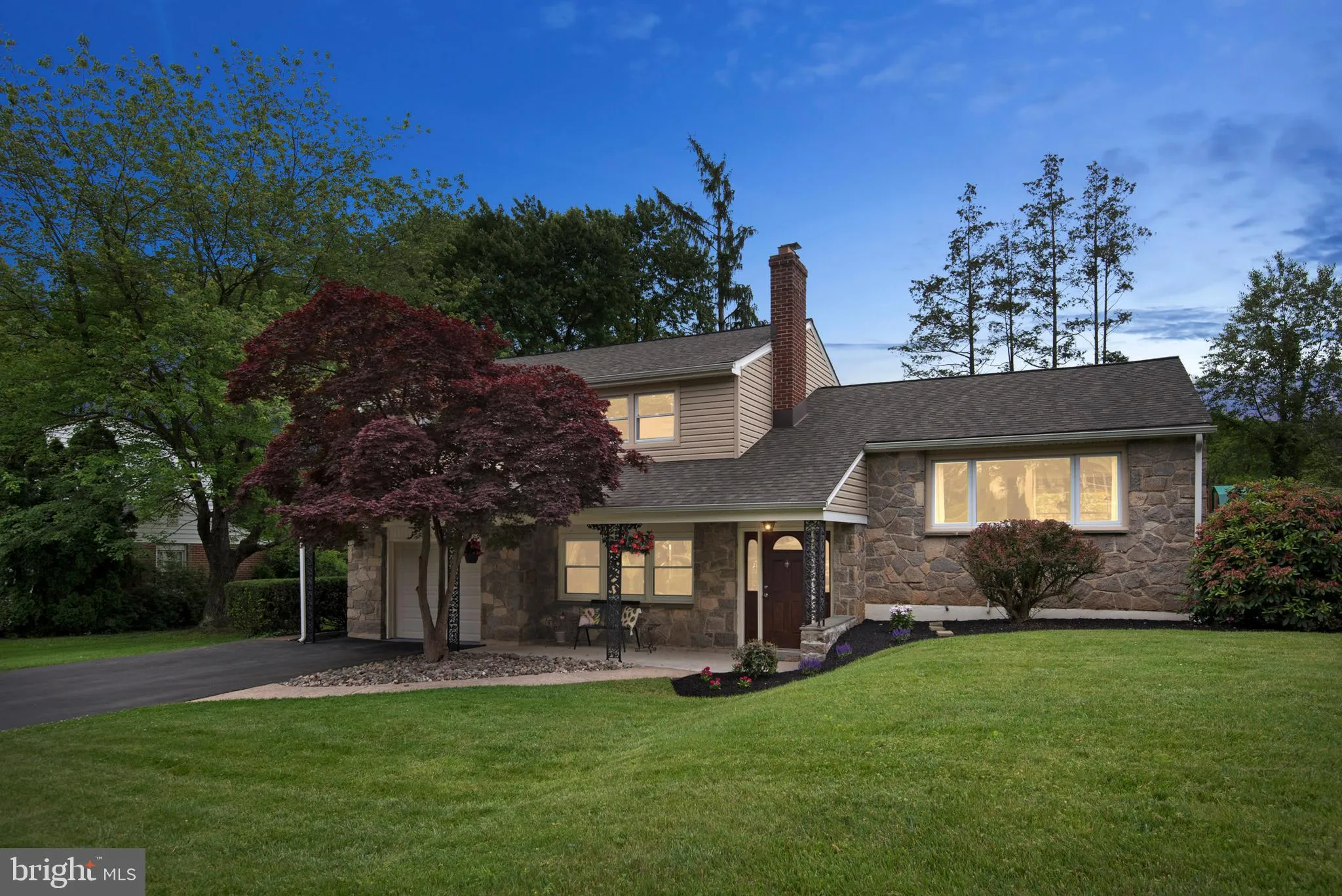 3740214460.jpeg?format=webp