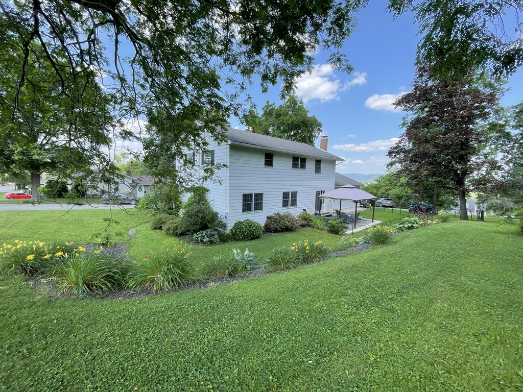 17 Thomas St, Towanda, PA 18848 | MLS 31722878 | Listing Information ...
