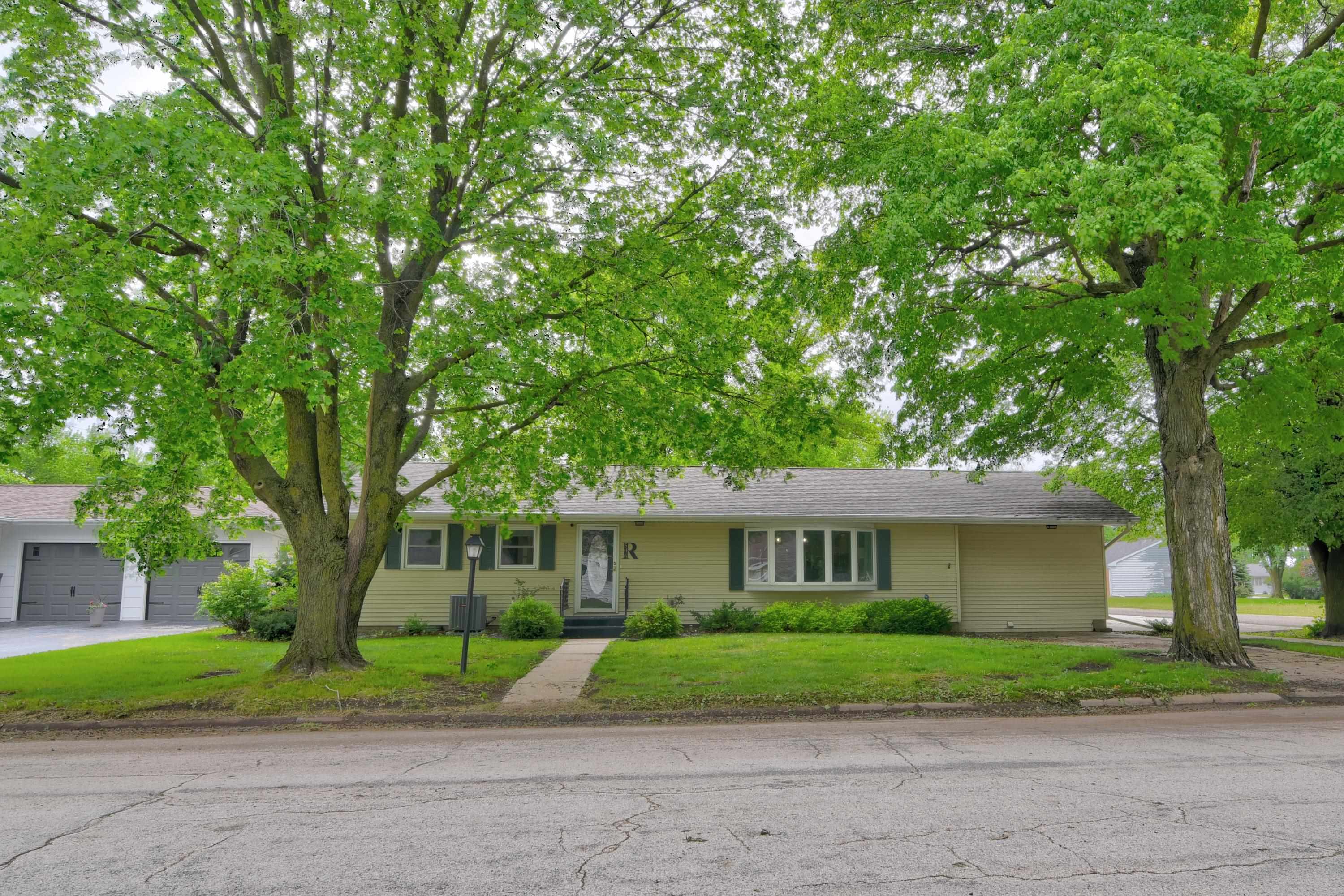 506 Columbian Boulevard, Armstrong IA Real Estate Listing | exitrealty.com®