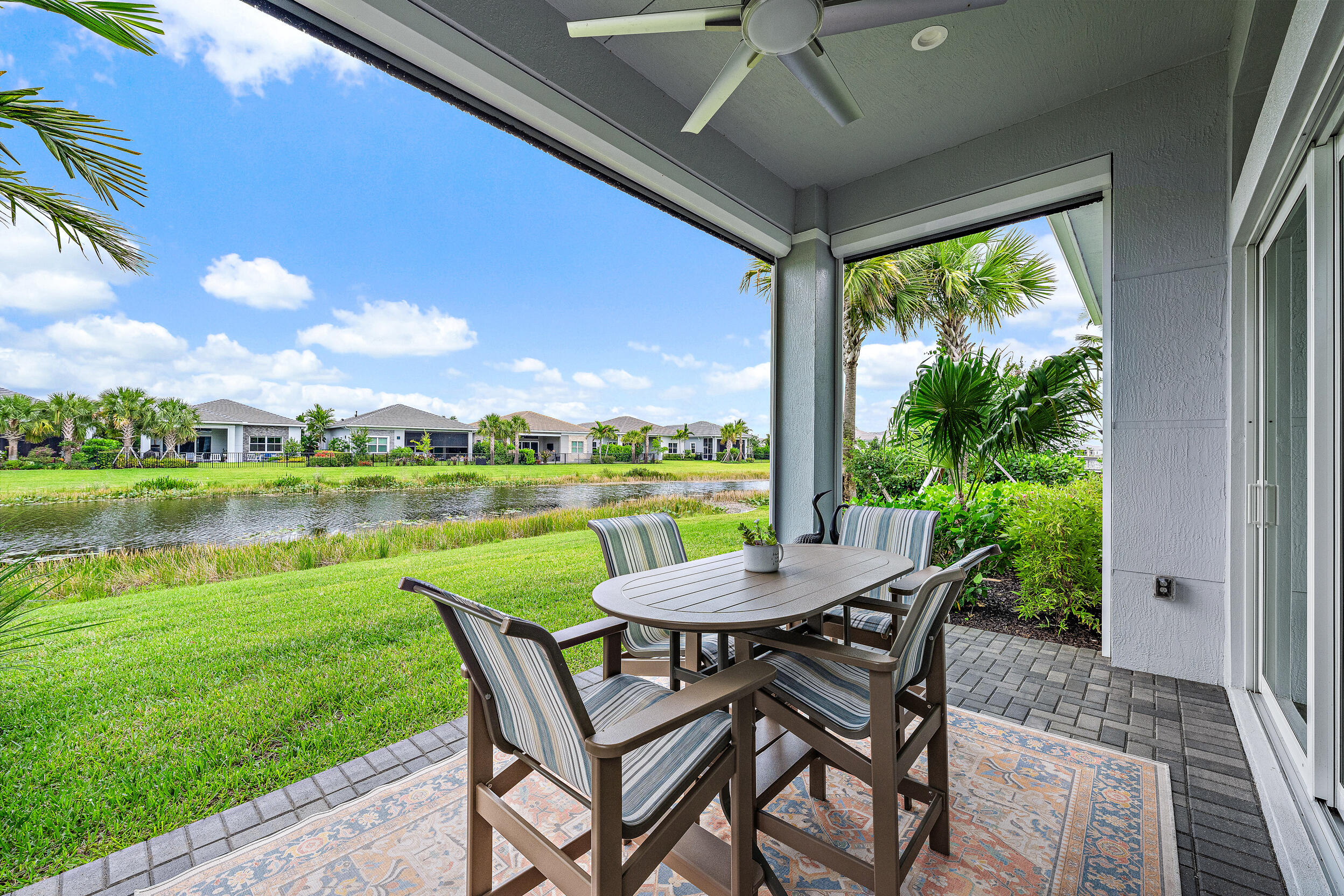 10075 Driftwood Way, Palm Beach Gardens, FL, 33412 - SquareFootHomes ...