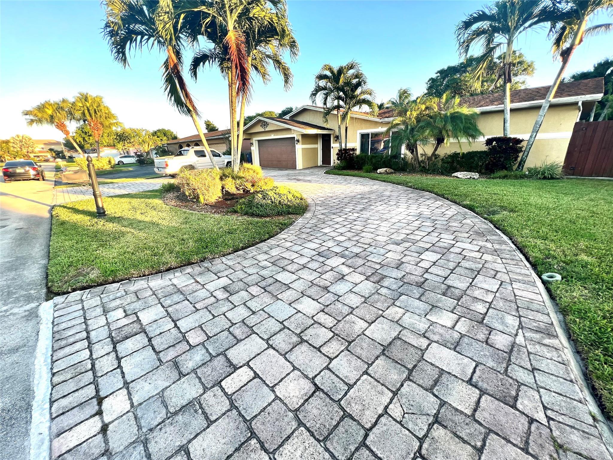 8644 N Sutton Dr, Miramar, FL 33025, US | Buy, Sell, Rent, Analyze