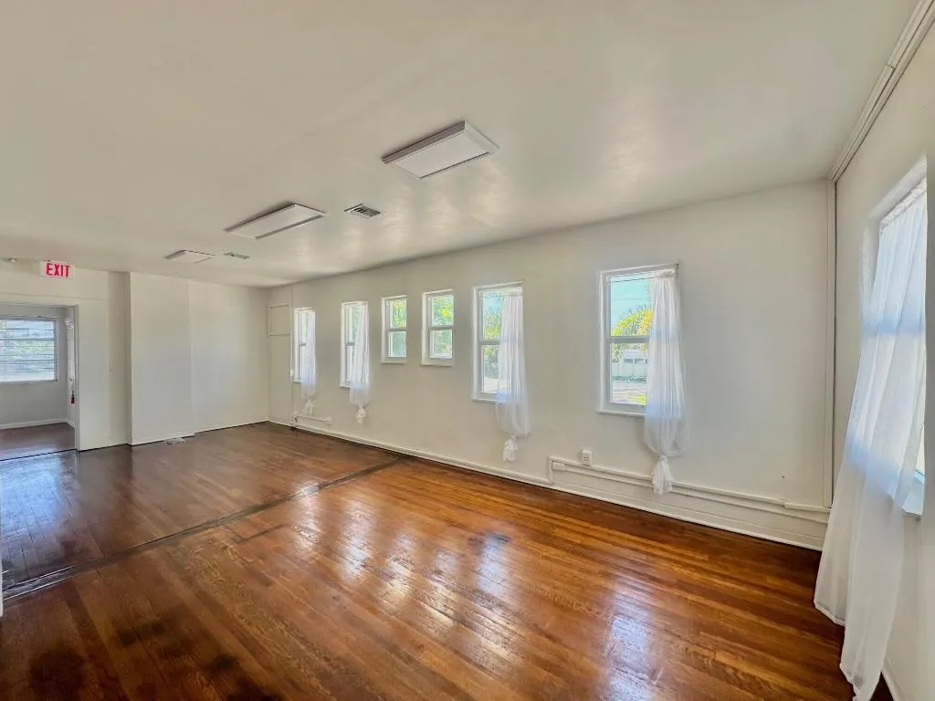 3600 Broadway Avenue Upstairs #16, West Palm Beach, FL 33407 ...