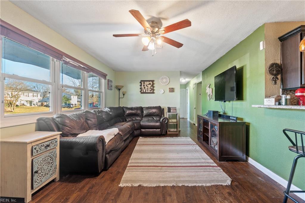 853 Kings Arms Drive, Virginia Beach, VA 23452 | MLS 10520351 | Listing ...