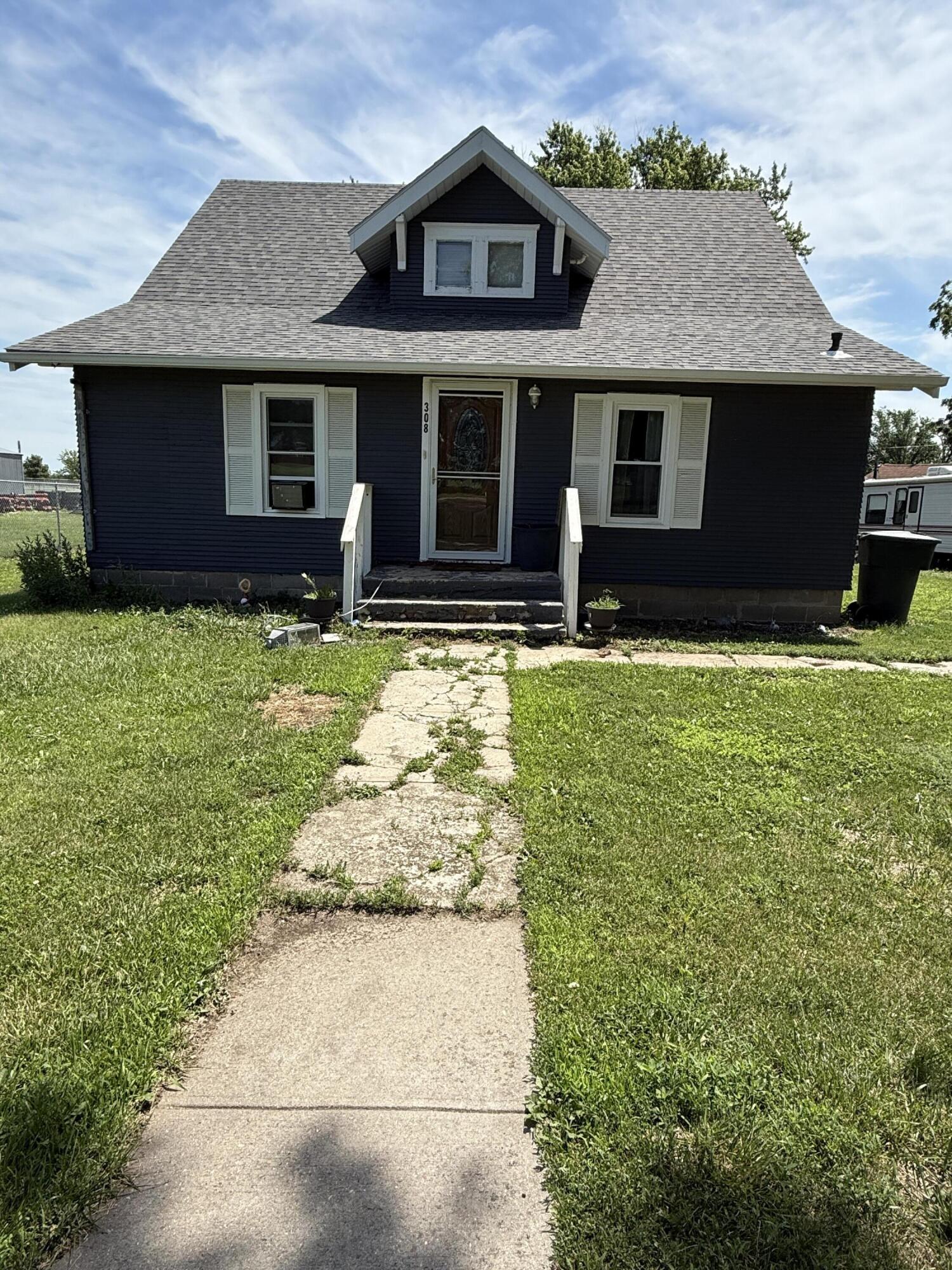 308 N Main St | Mitchell Realty LLC