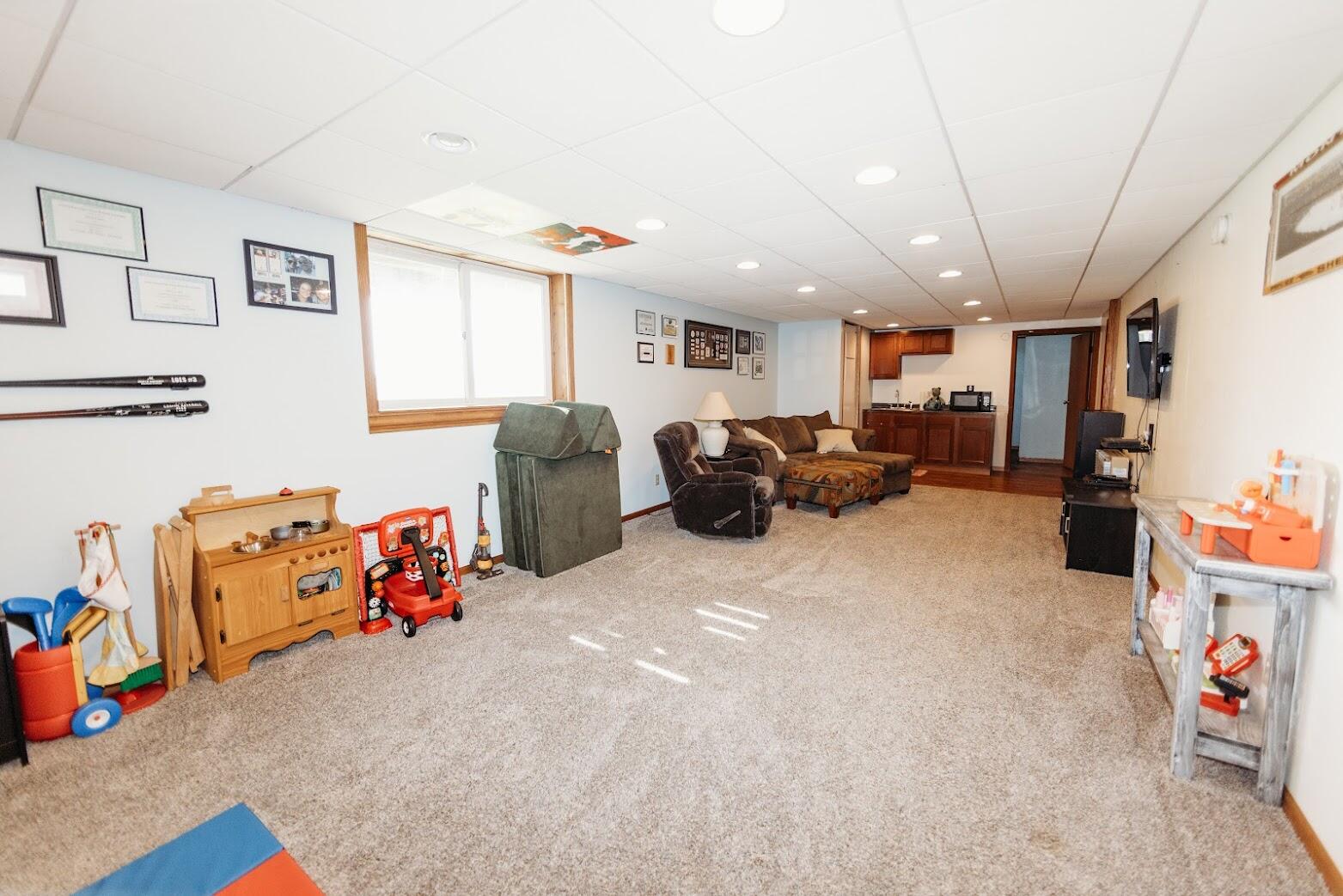 25422 407th Ave | Mitchell Realty LLC