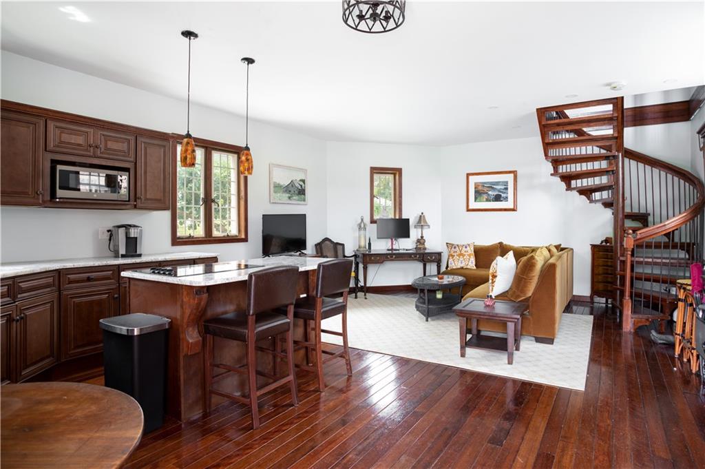 216 Gray Craig Road, Middletown, RI 02842 | MLS 1314598 | Listing ...