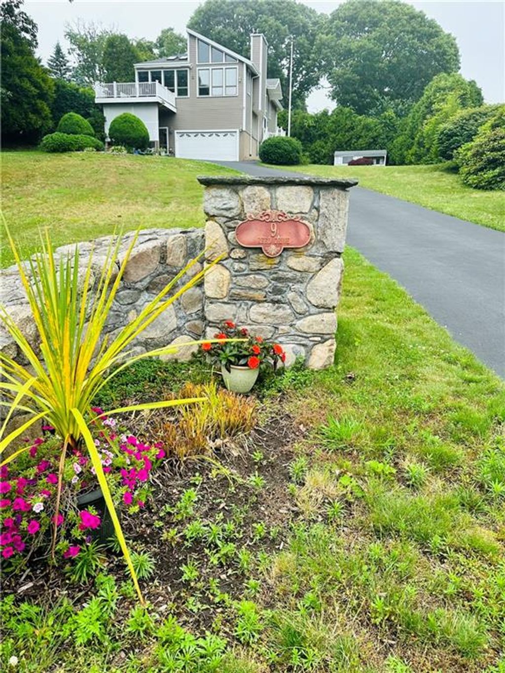 9 Reed Drive, Westerly, RI 02891 | MLS 1338550 | Listing Information ...