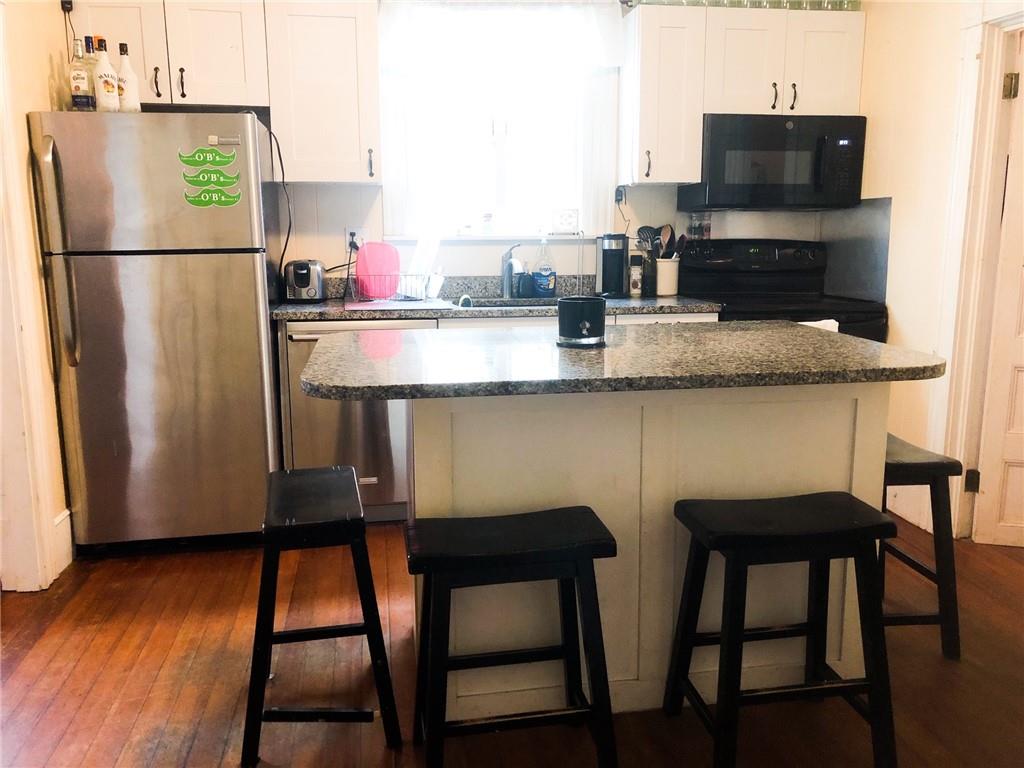 31 West Narragansett Avenue Unit 1, Newport, RI 02840 | MLS 1343178 ...