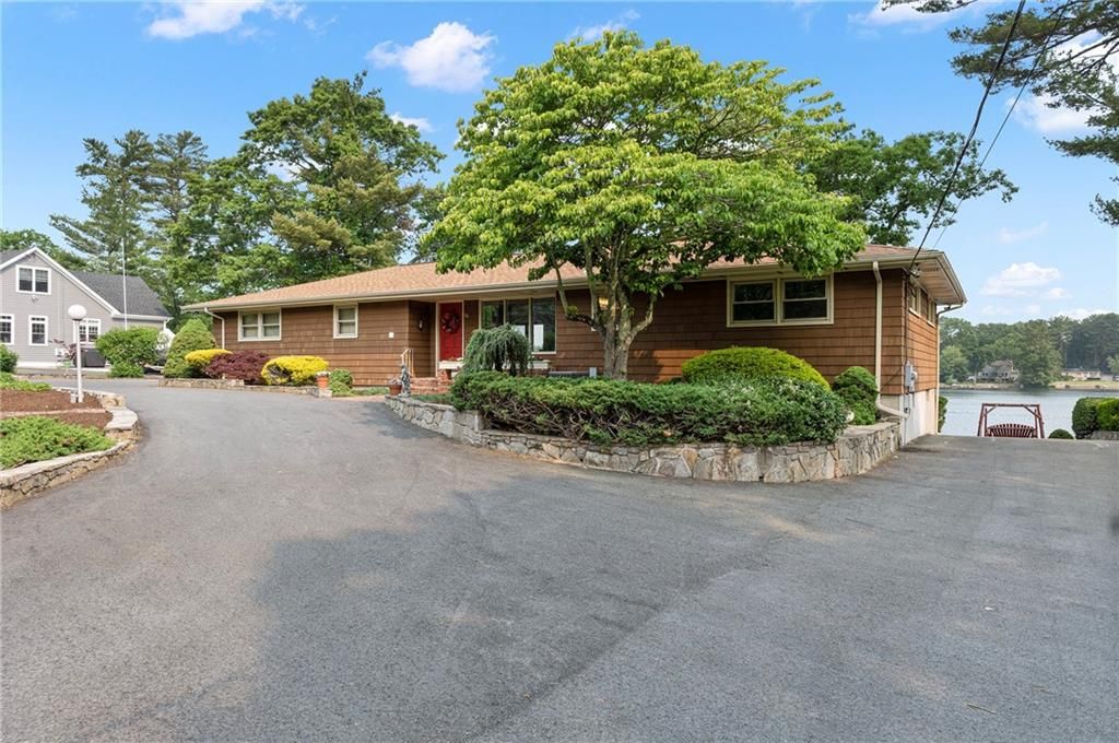 80 Wood Cove Drive, Coventry, RI 02816 | MLS 1355639 | Listing ...