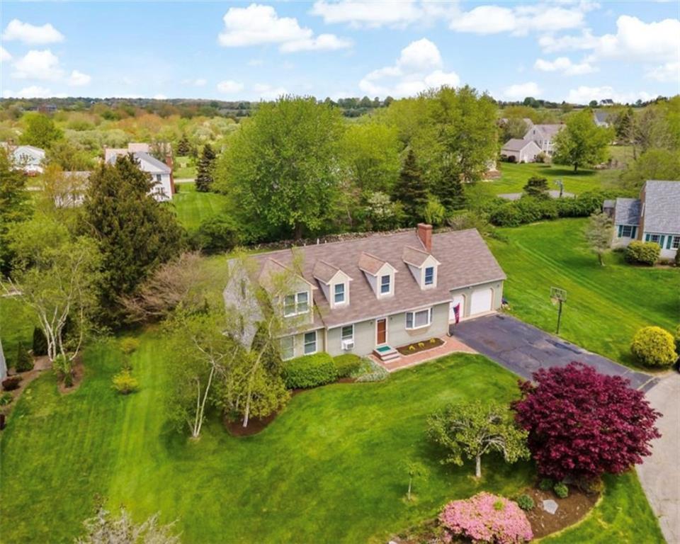 29 Reardon Drive, Middletown, RI 02842 | MLS 1317585 | Listing ...