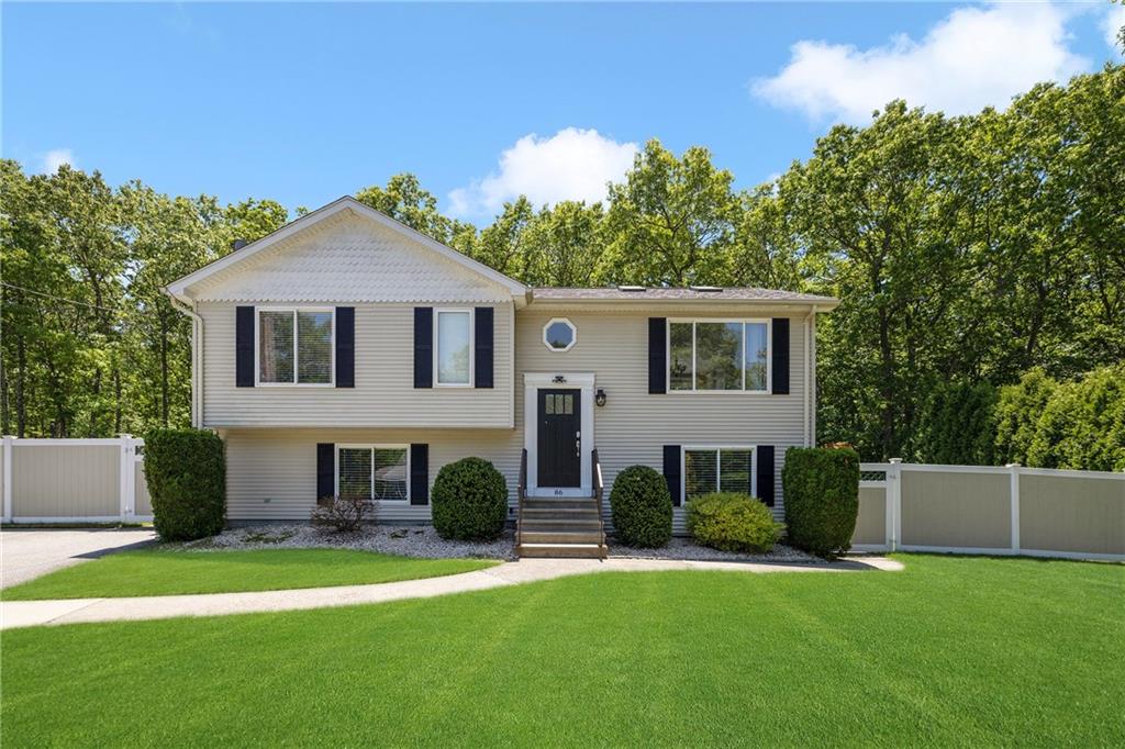 86 Hill Top Drive, Johnston, RI 02919 | MLS 1336478 | Listing ...