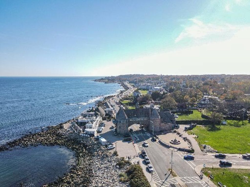251 Ocean Road, Narragansett, RI 02882 | MLS 1347012 | Listing ...