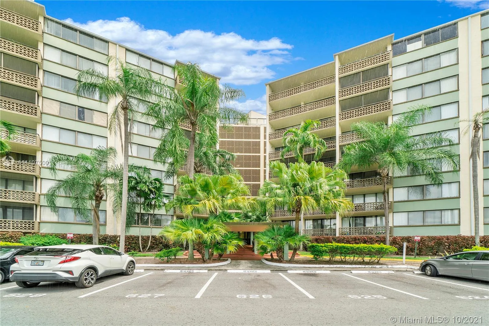 4200 Inverrary Blvd Unit 3403, Lauderhill, FL 33319 | MLS A11107500 ...