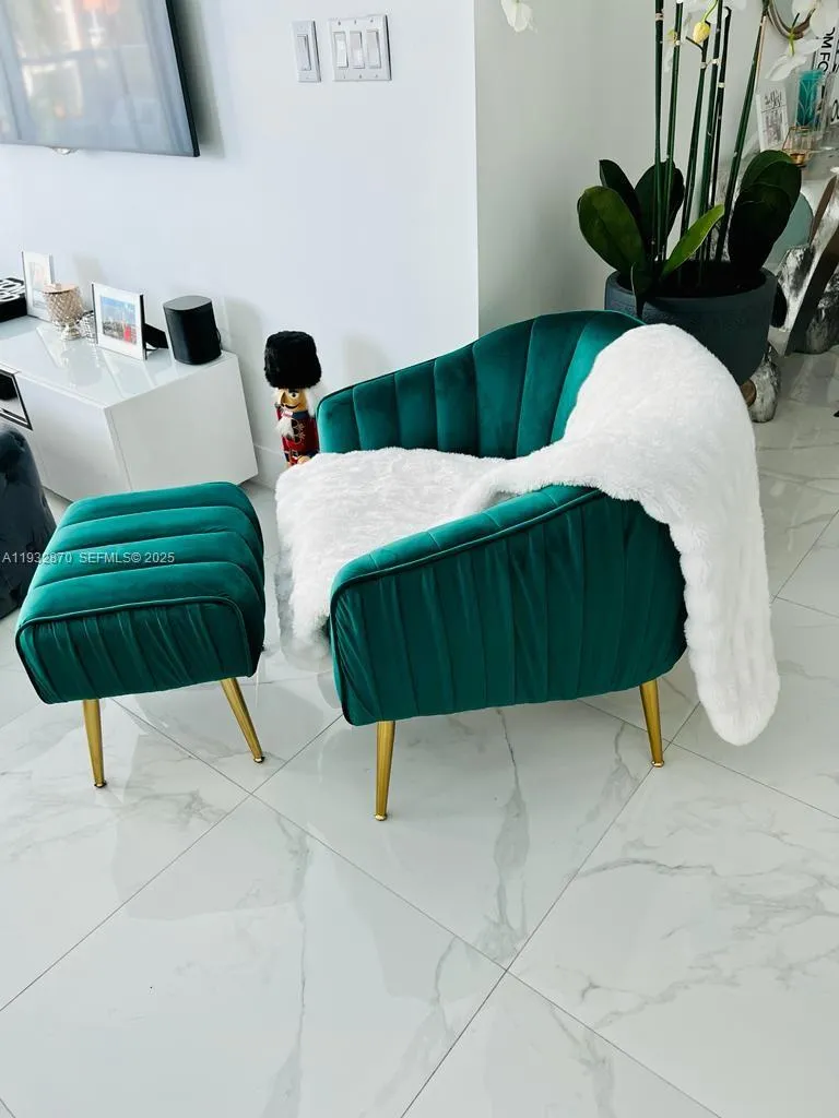 1900 N Bayshore Dr Unit 710, Miami, FL 33132 | A11932870 | Nestfully