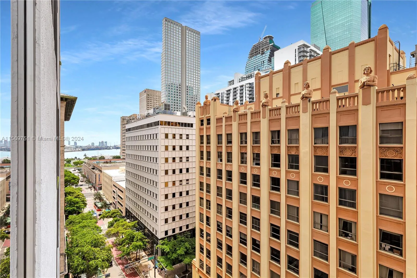 151 SE 1st St Unit 1107, Miami, FL 33131 | MLS A11569751 | Listing ...