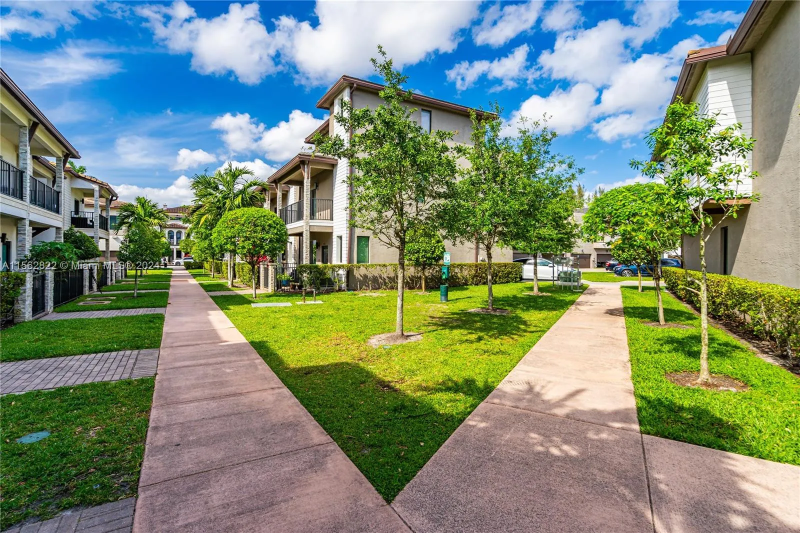 4963 NW 83rd Path Unit 4963, Doral, FL 33166 | MLS A11562822 | Listing ...