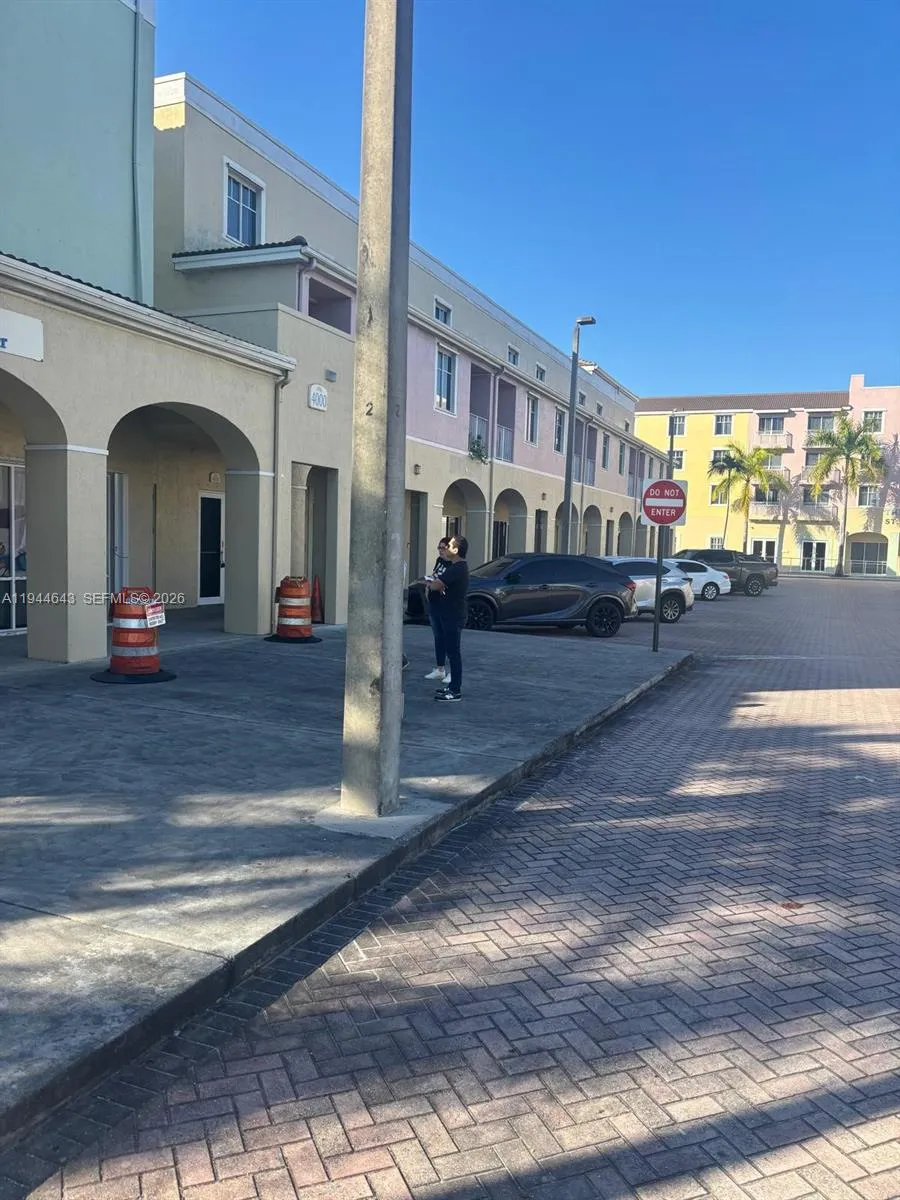 3401 N State Road 7 Unit 4040, Lauderdale Lakes, FL 33319 | A11944643 ...