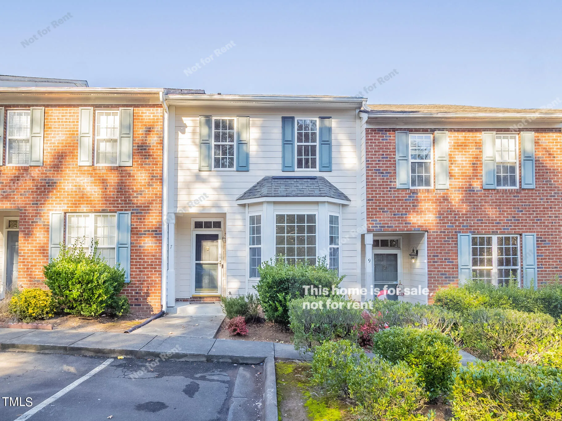 2663617667.jpeg?format=webp