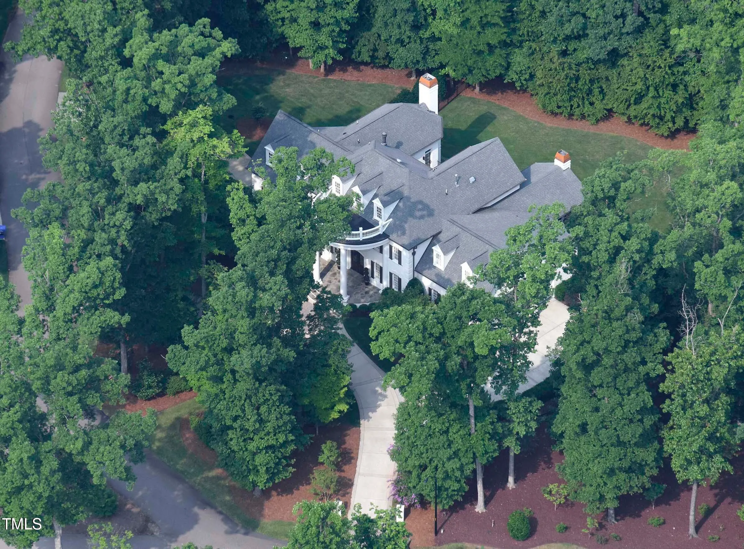 2423026275.jpeg?format=webp