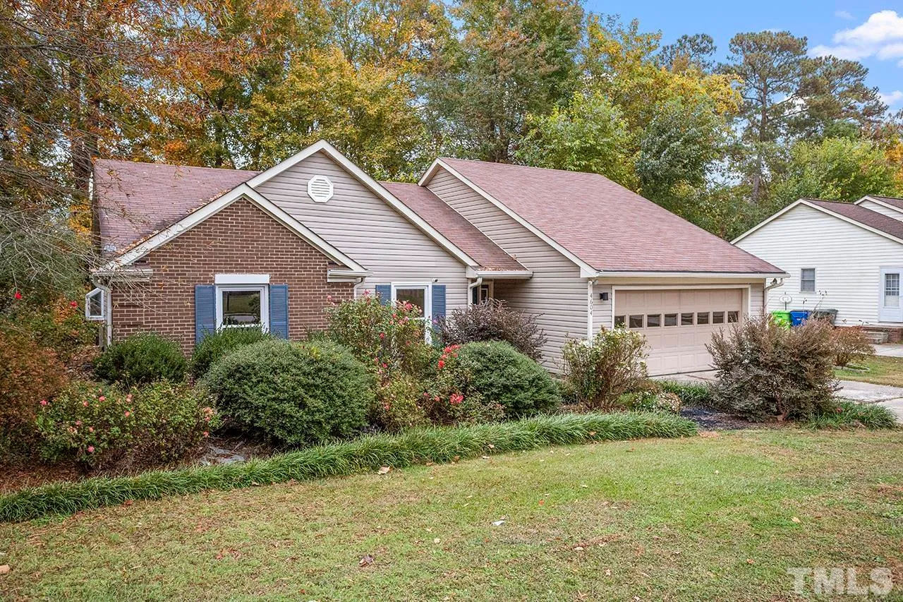 2147695750.jpeg?format=webp