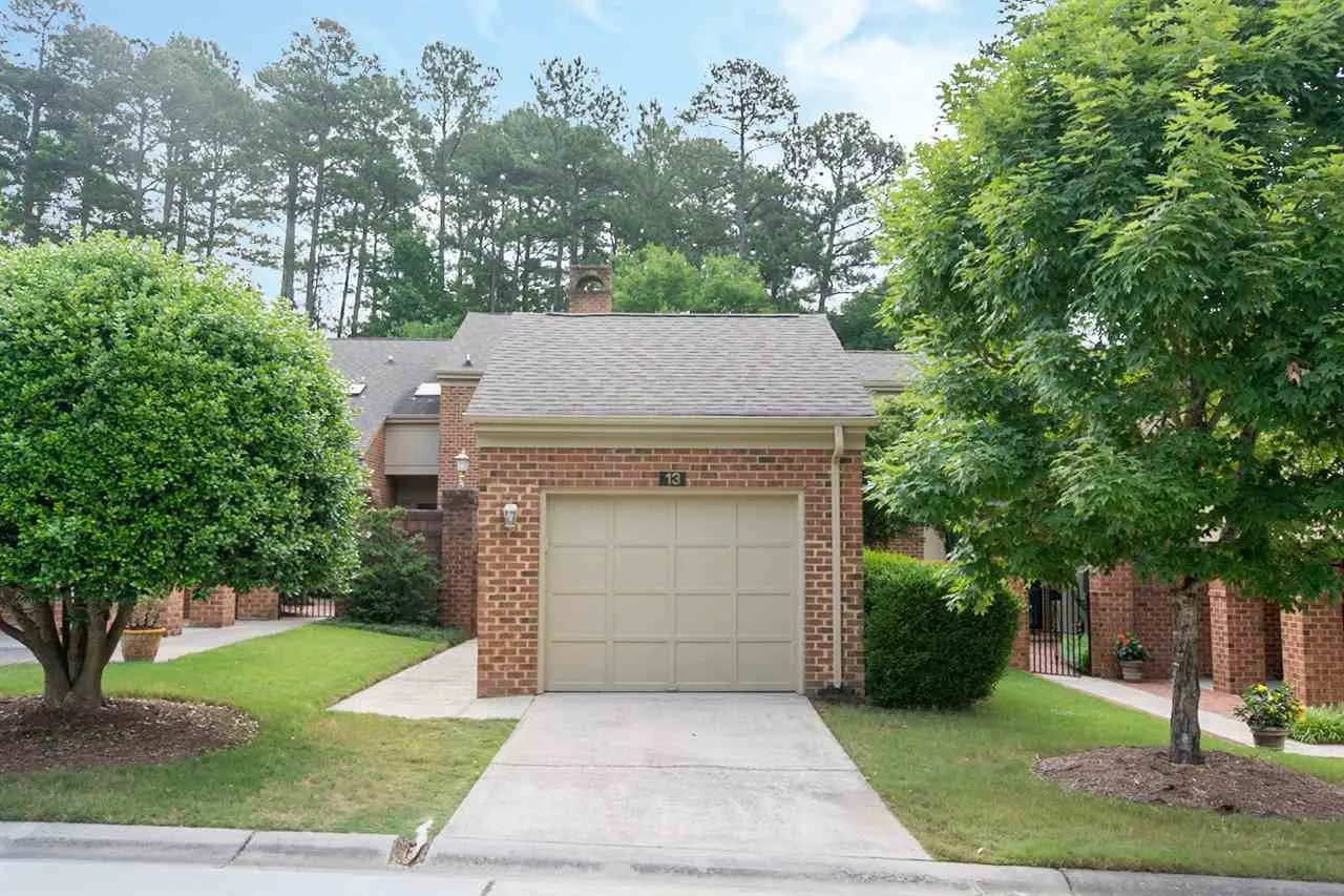 990806214.jpeg?format=webp