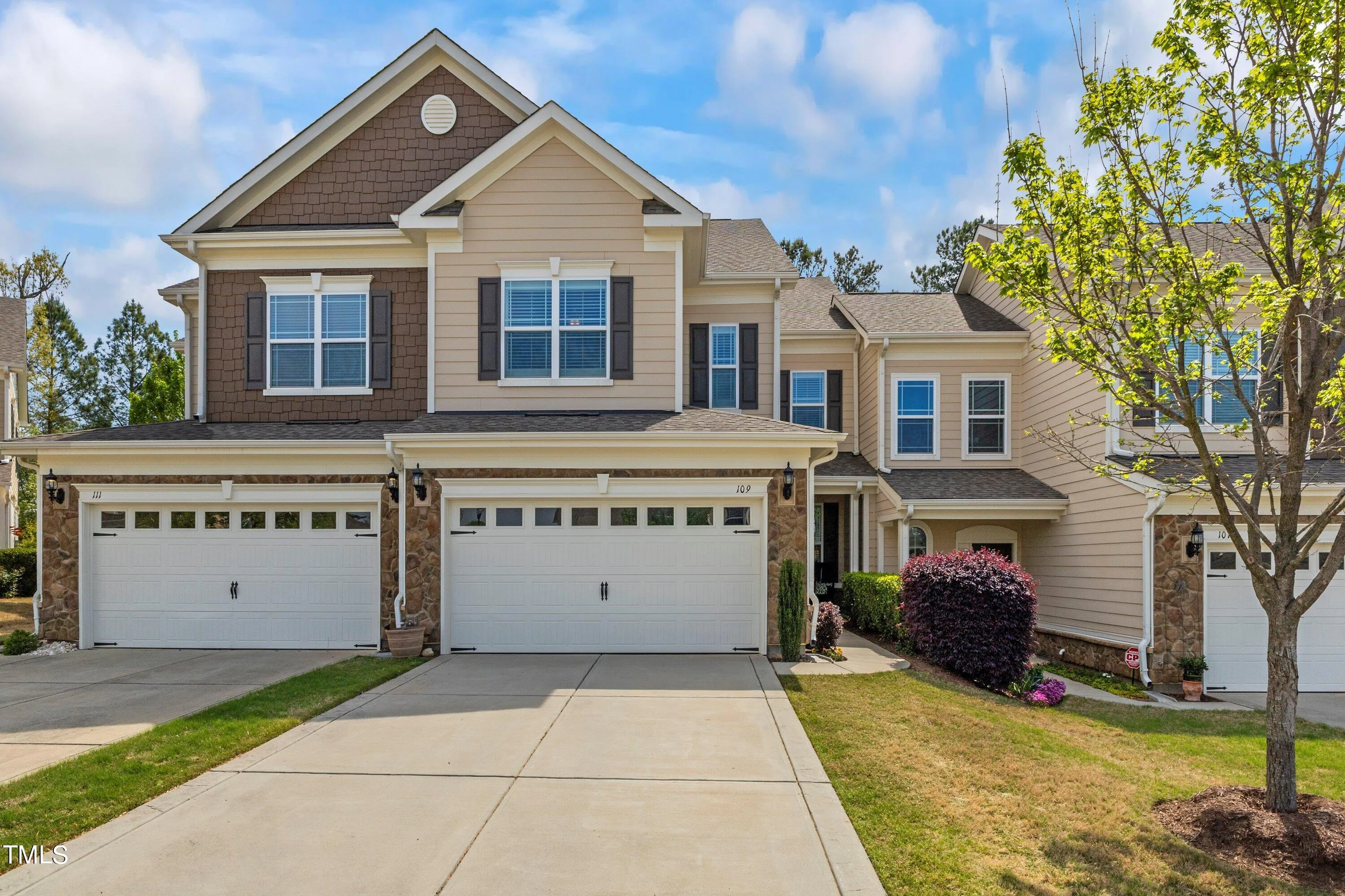 3839338892.jpeg?format=webp