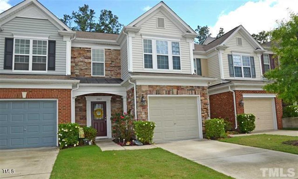 1203 Kingston Grove Drive, Cary, NC 27519, MLS #10086587 - Allen Tate