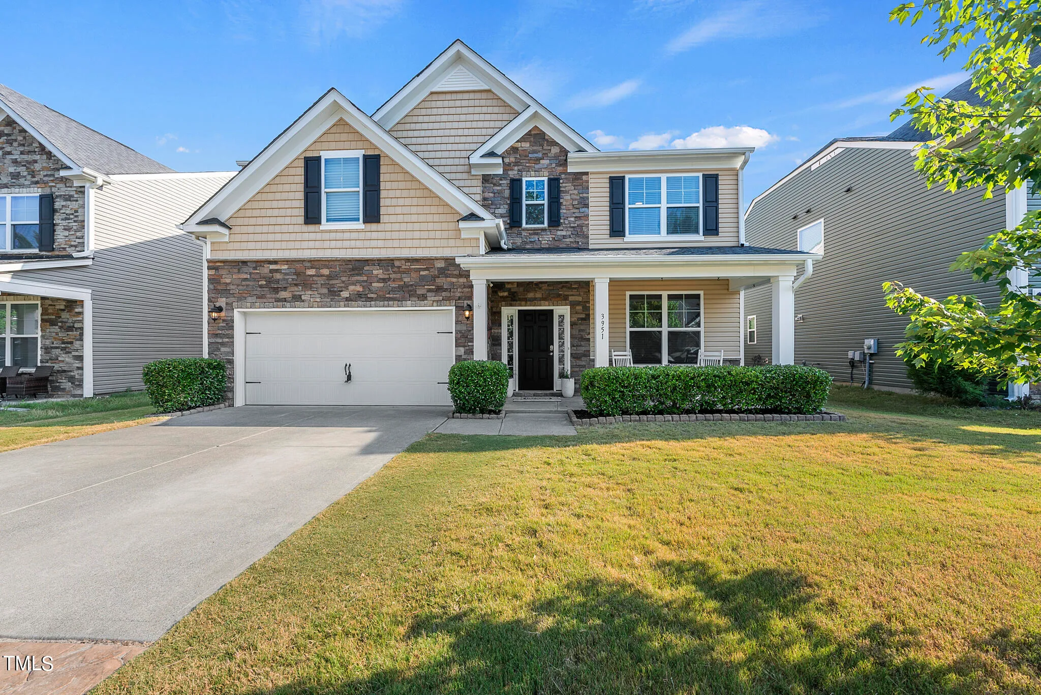 1903272000.jpeg?format=webp