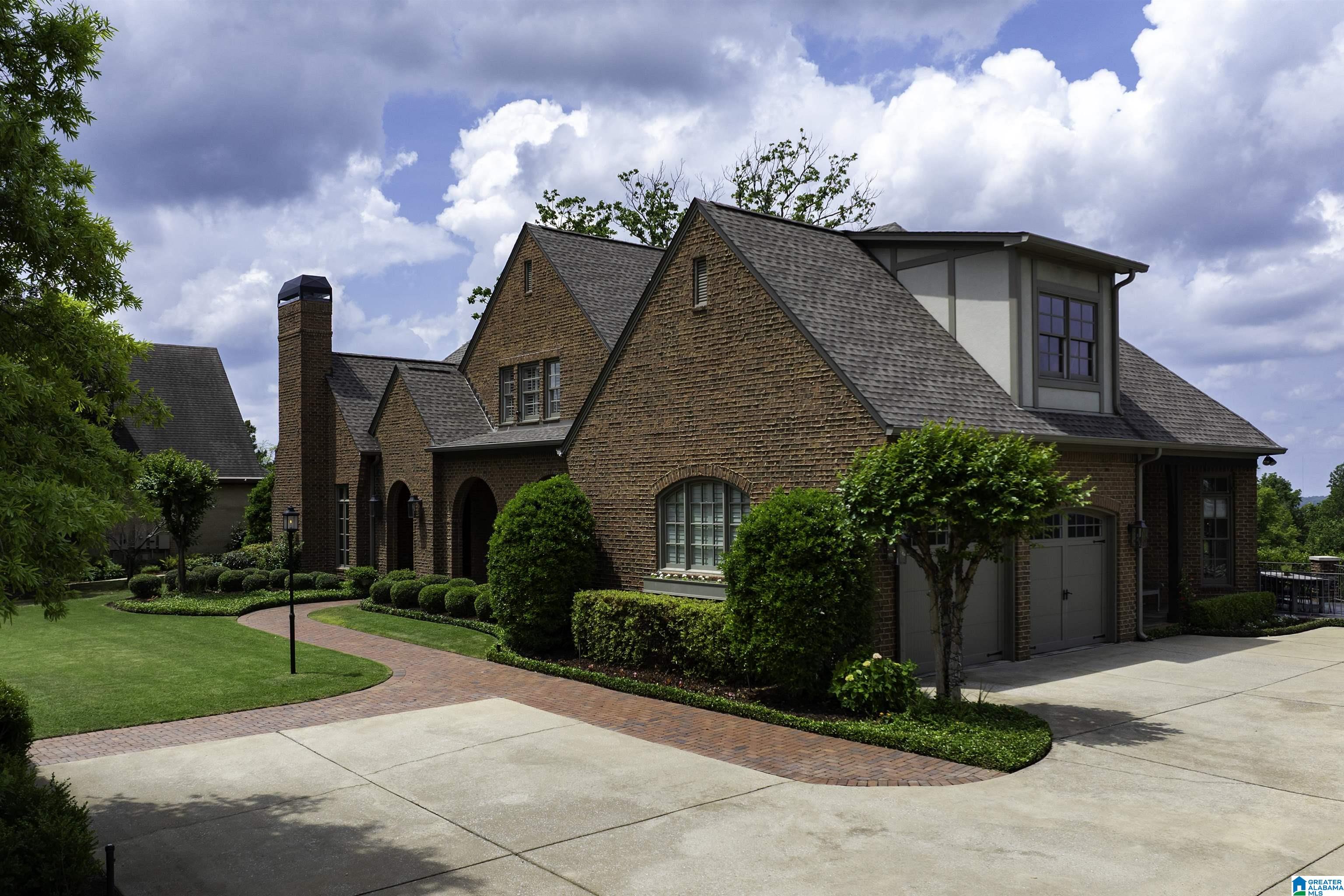 2024 Vestavia Drive, Vestavia Hills, AL 35216 | MLS 21418650 | Listing ...