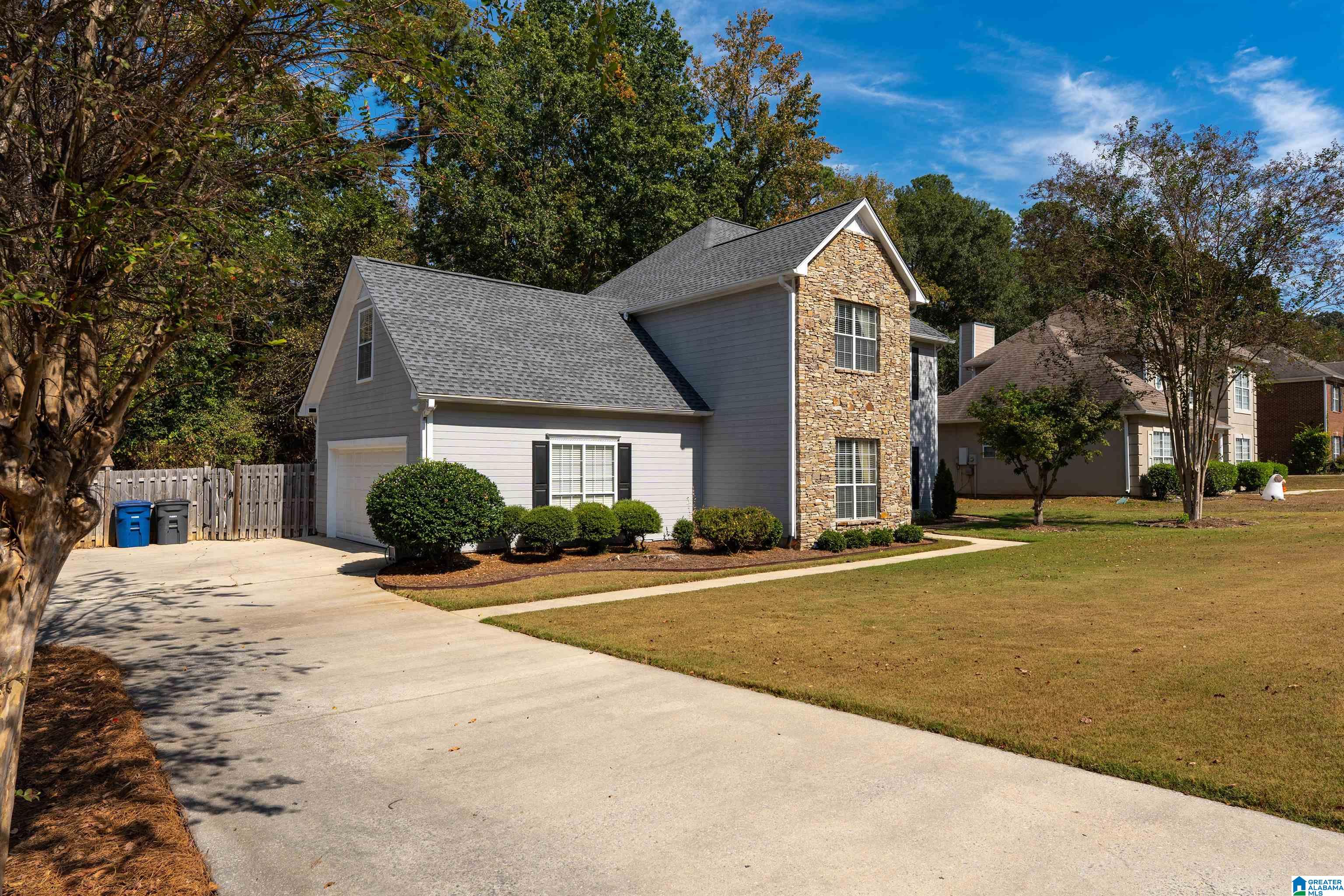1108 Amberley Woods Drive, Helena, AL 35080 | MLS 21439951 | Listing ...