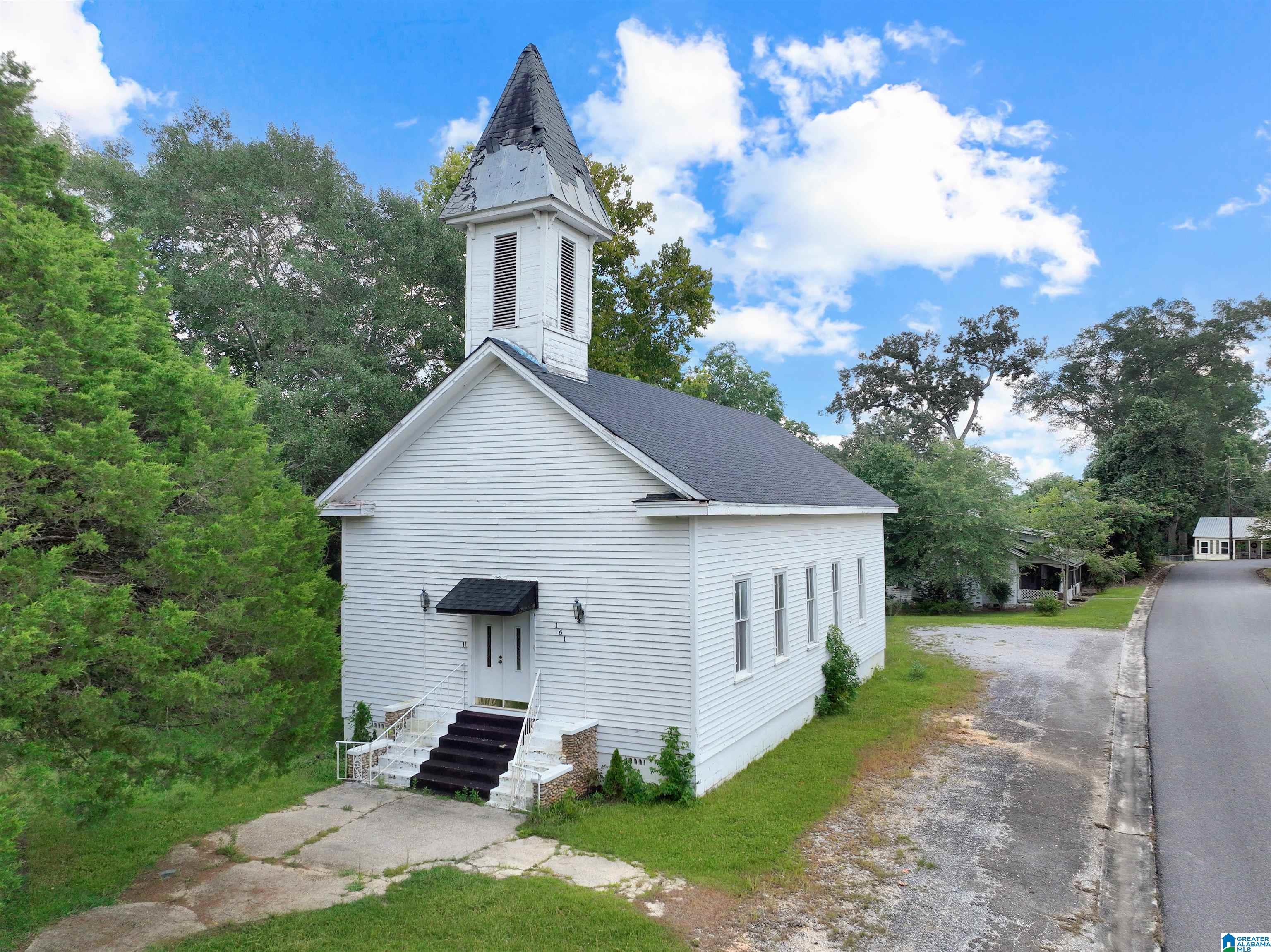 161 Thomas Street, Jemison, AL 35085 | MLS 21427679 | Listing ...