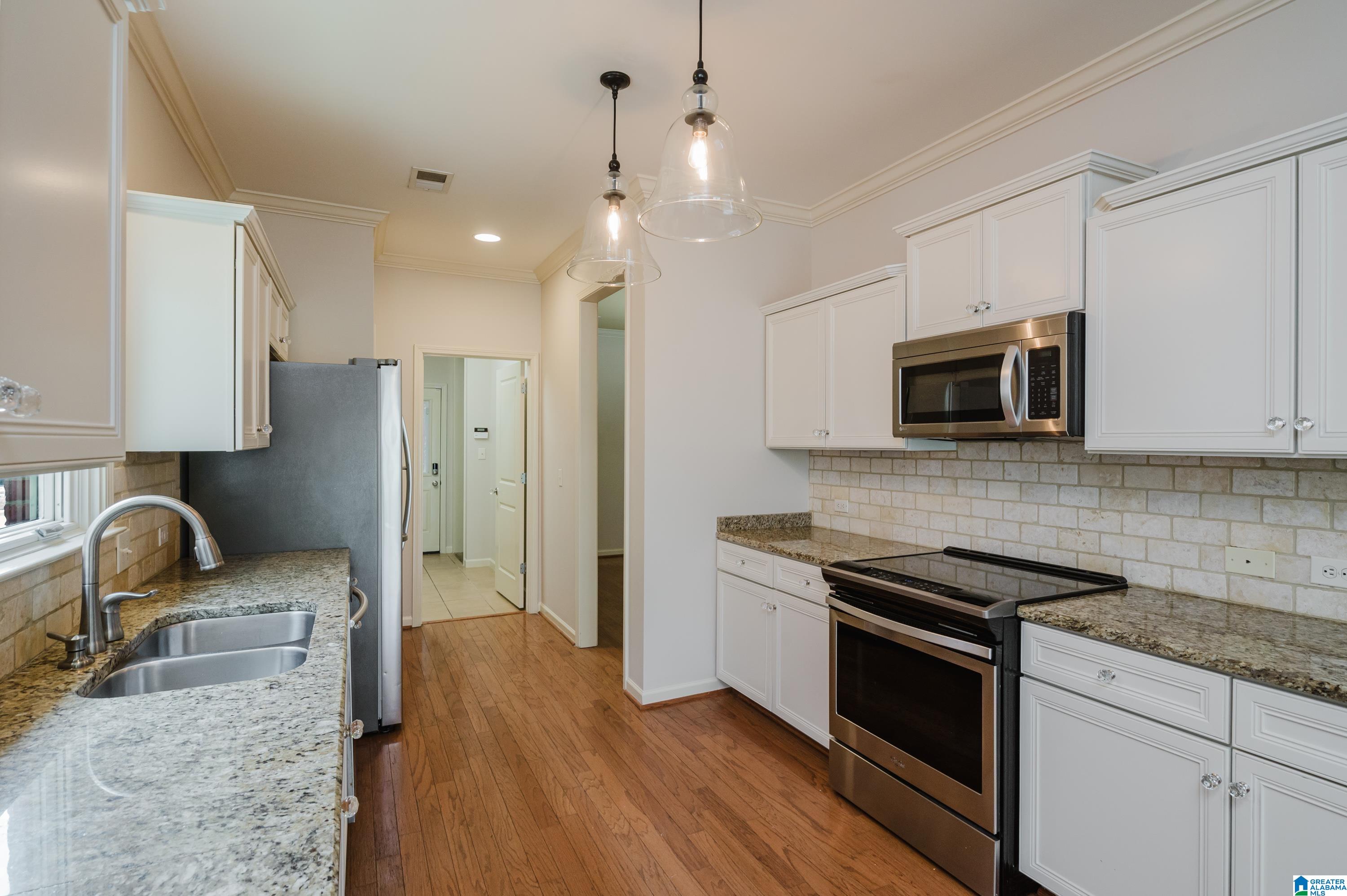 5212 Creekside Loop, Hoover, AL 35244 | MLS 21446213 | Listing ...