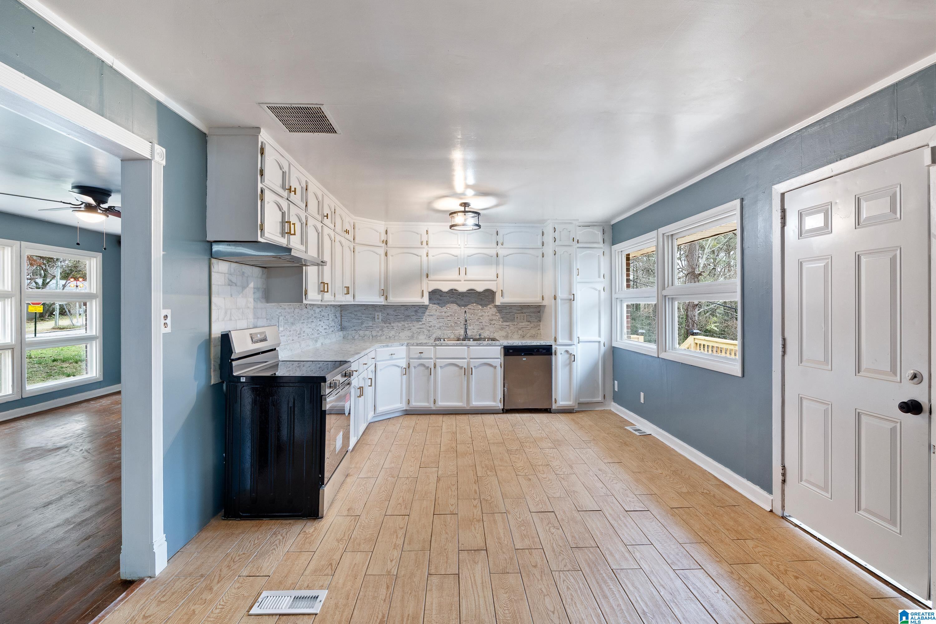 4837 Scenic View Drive, Irondale, AL 35210 | MLS 21443574 | Listing ...