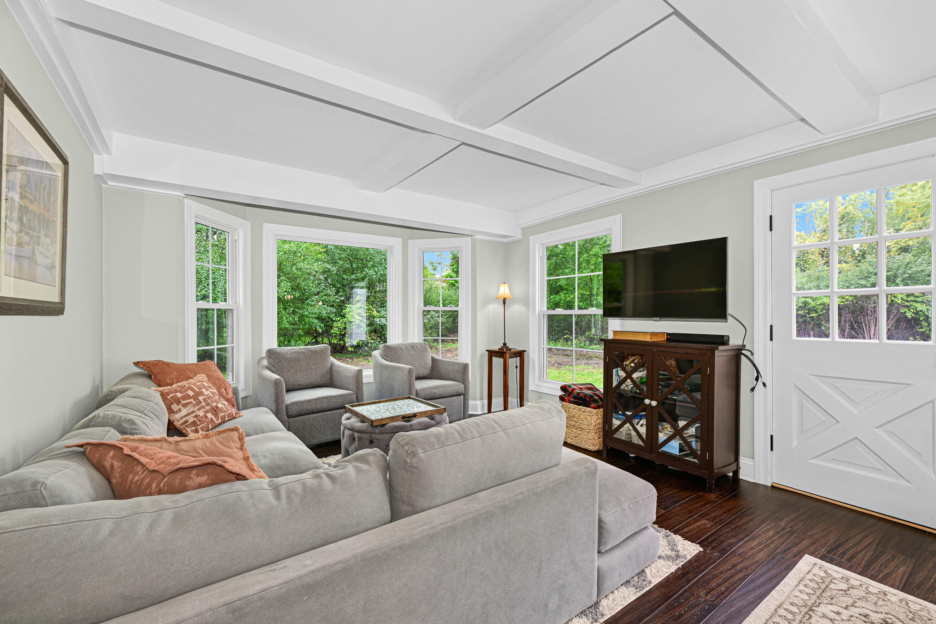 1005 Lone Tree Rd, Elm Grove, WI 53122 | MLS 1942165 | Listing ...