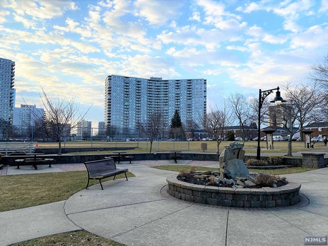 2000 Linwood Avenue Unit 15E, Fort Lee, NJ 07024 | MLS 21027930 ...