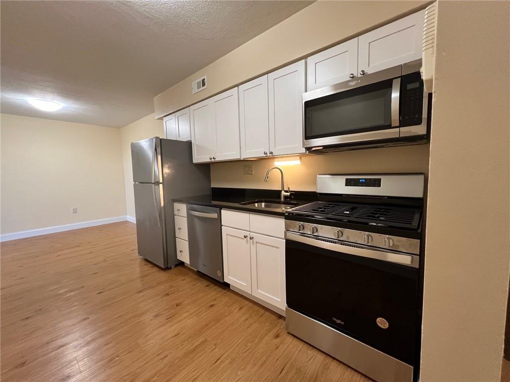 879 Bernon Street Unit 223, Woonsocket, RI 02895 | MLS 1359013 ...