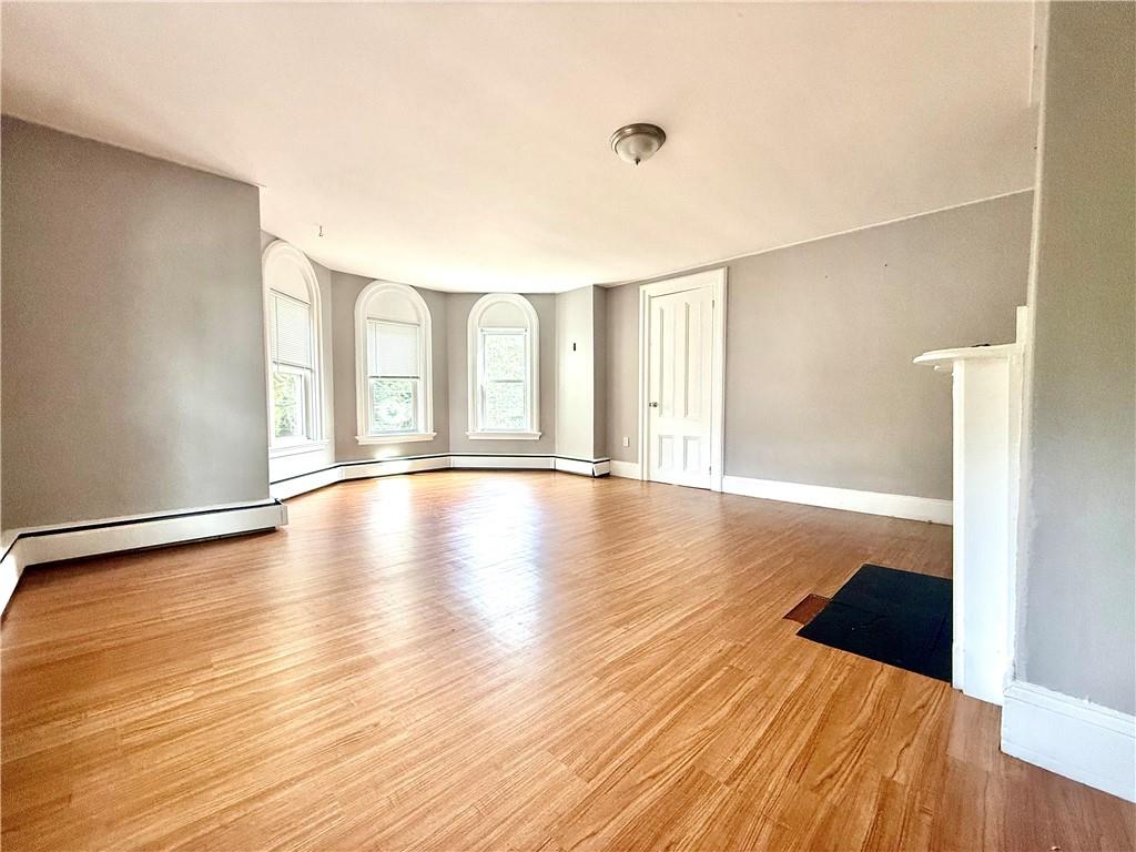 571 Spring Street Unit 2, Newport, RI 02840 | MLS 1398890 | Listing ...