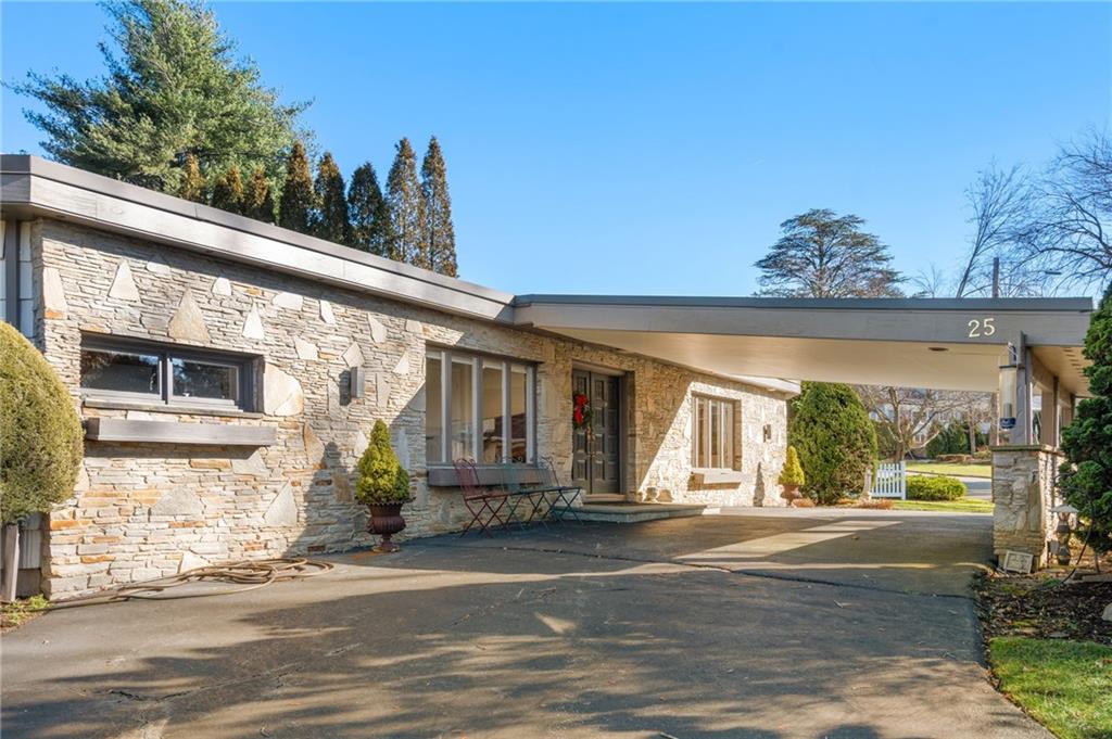 25 Firethorn Lane, Cranston, RI 02920 | MLS 1349643 | Listing ...