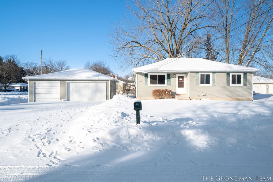 5555 Claudia Ave SE, Kentwood, MI 49548 for sale - Stessa